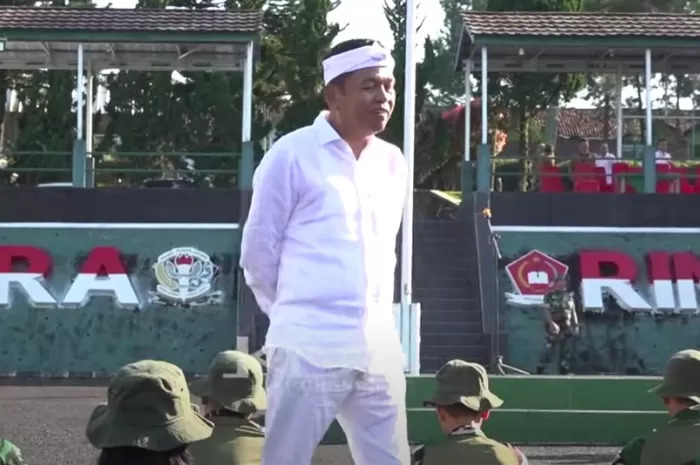 Inisiasi KDM Gemblengan Ala TNI untuk Siswa Bandel: Solusi Jitu atau ...